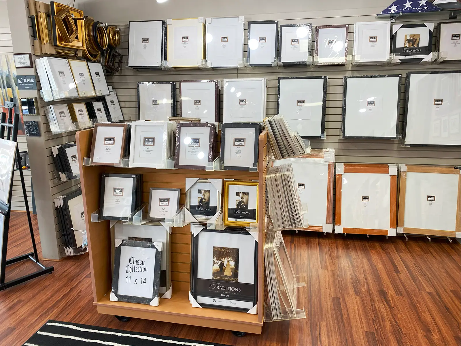 Ready-Made & Photo Frames in Cincinnati | In The Frame